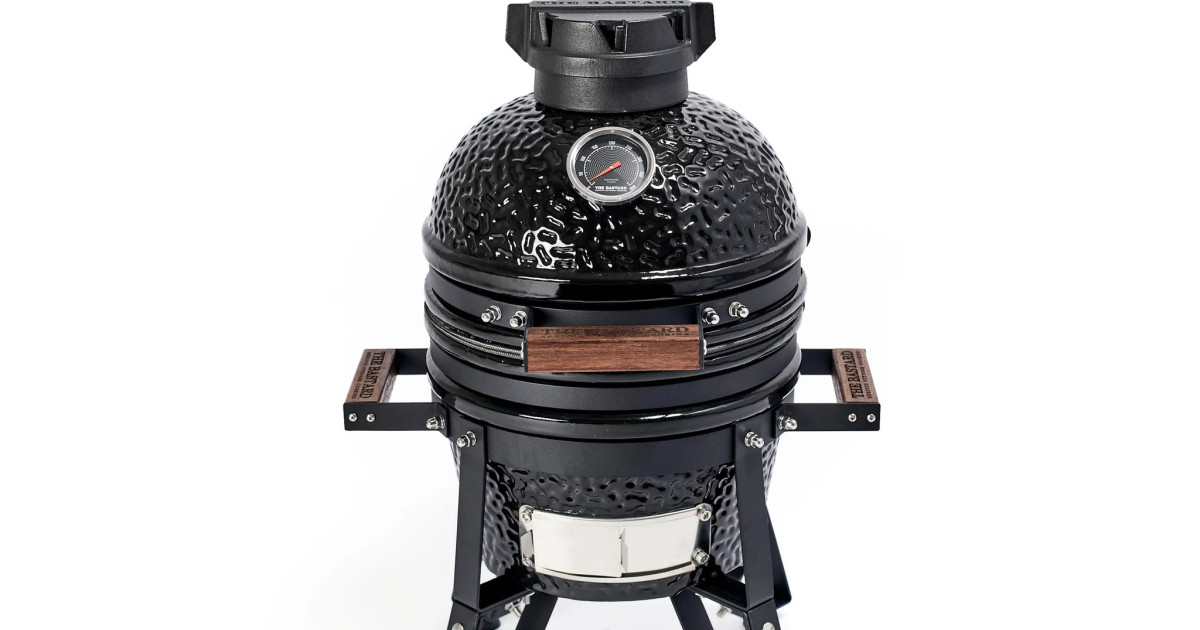 The Bastard Small kamado BBQ | Lunenburg